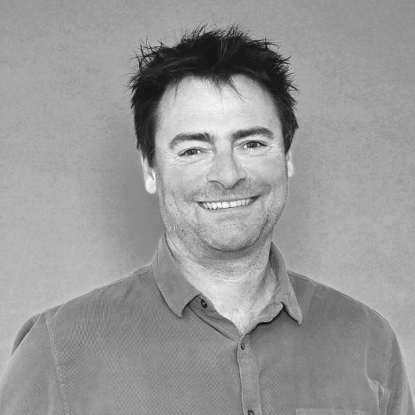 Qui dirige le groupe EBRA